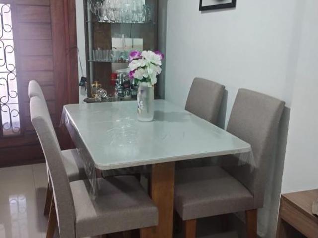 Linda casa com 2 quartos na Hípica