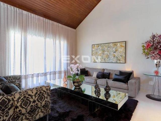 Linda Casa com 309,24 M² no Ecoville! Conforto, Espaço e Localização Privilegiada em Um Só Lugar!