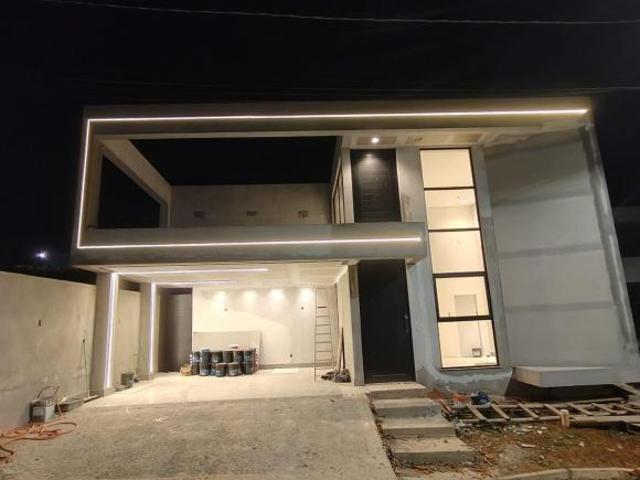 Linda casa com 360m² e 3 suítes em Arniqueiras