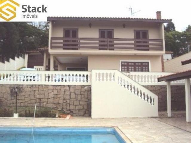 Linda Casa com 369 m² área construída, 1.350 m² terreno no Bairro Caxambu