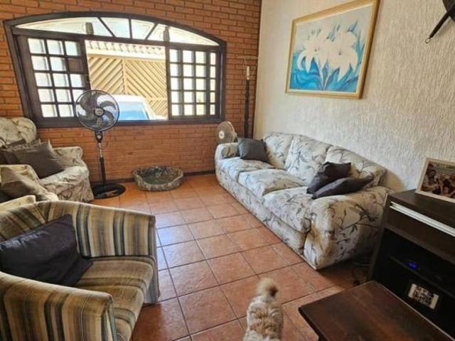 LINDA CASA COM 3 DORMITÓRIOS NO BAIRRO CANTO DO FORTE EM PRAIA GRANDE!