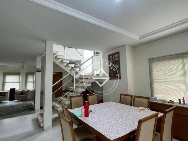 Linda Casa com 3 dormitórios à venda, 240 m² por R$ 2.300.000 Villa Branca Jacareí/SP