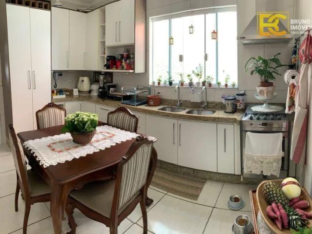 Linda casa com 3 dormitórios à venda Centro Peruíbe/SP
