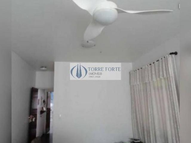 Linda casa com 3 dormitórios e 3 vagas em Vila Barbosa