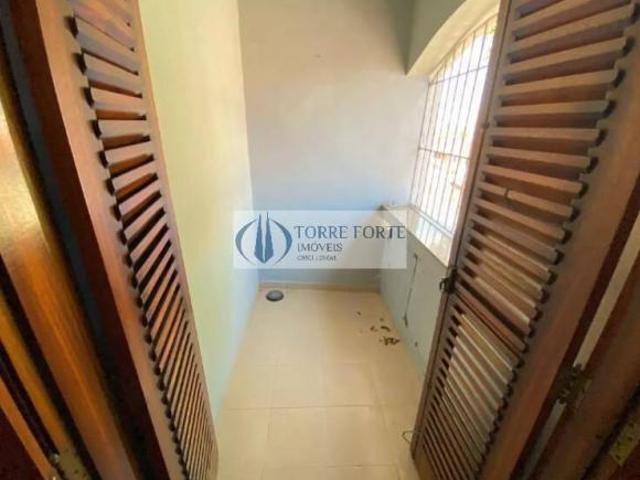 Linda casa com 3 dormitórios, edícula e 4 vagas na Vila Nova Mazzei