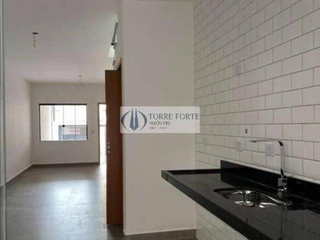 Linda casa com 3 dormitórios, sacada e 2 vagas na Vila Guilherme