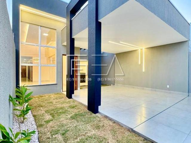 Linda Casa com 3 Quartos e 1 Suíte à Venda!