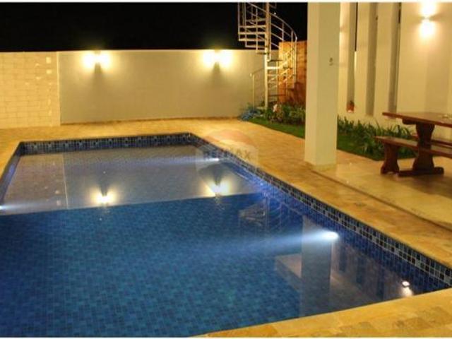 Linda casa com 3 quartos e piscina a venda no Cond. Manhattan em Artur Nogueira/SP