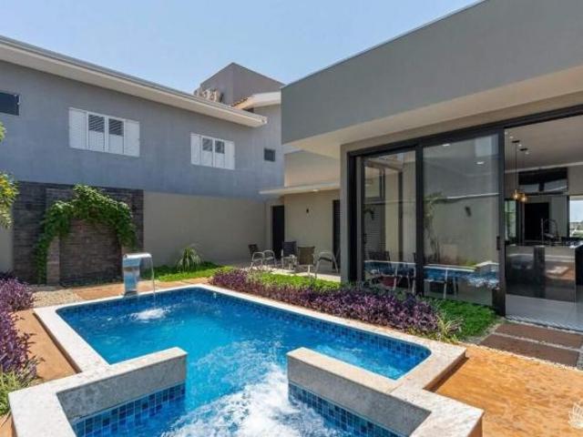 Linda casa com 3 suítes à venda no Condomínio Portal das Águas em Três Lagoas MS | Sofisticação e