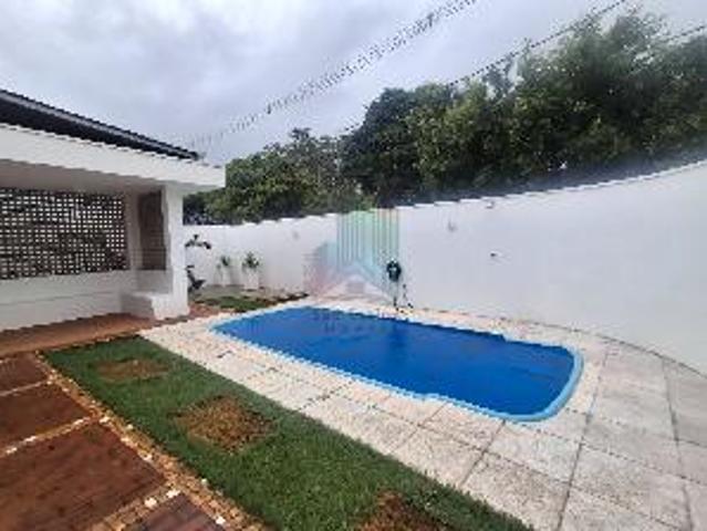 Linda casa com 3 suítes, churrasqueira e piscina no Res. Damha I São Carlos imóveis