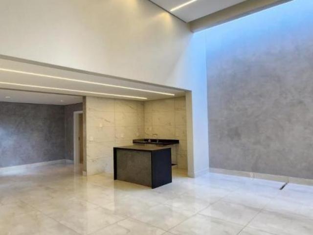 Linda casa com 3 suítes em Vicente Pires