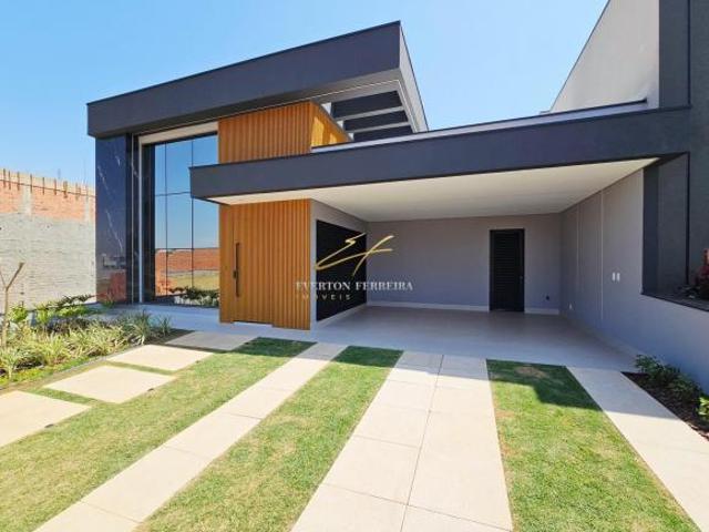 Linda Casa com 3 Suítes, Piscina com Prainha em Condomínio Fechado em Indaiatuba
