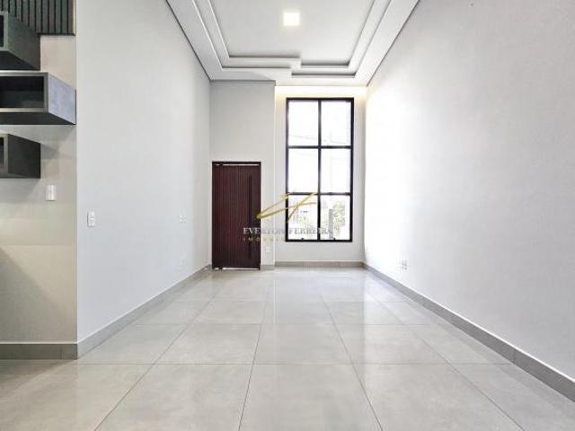 Linda Casa com 3 Suítes, sendo 1 Master com Closet, Piscina em Indaiatuba