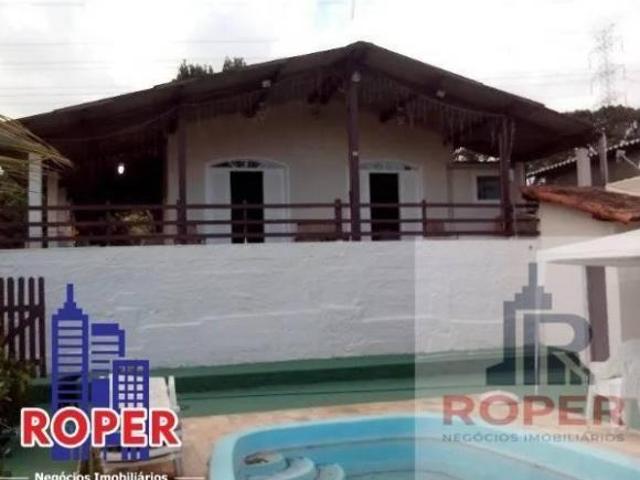 LINDA CASA COM TERRENO DE 1.000 M²/ CASA SEDE/ PISCINA/ ÁREA GOURMET À VENDA NO CRISTAL PARK3, SANTA