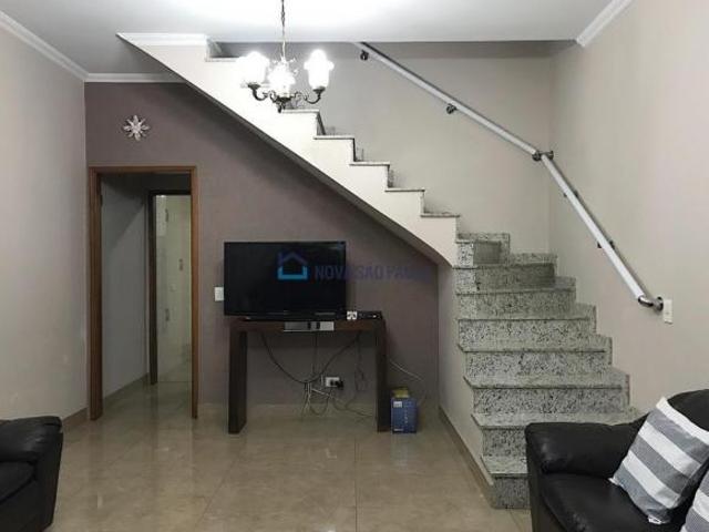 Linda casa com um ótimo terraço
