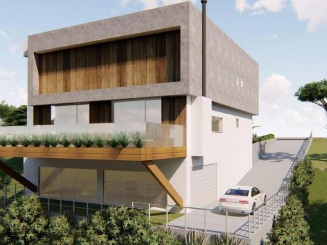 LINDA CASA COM VISTA PARA O VALE DAS COLINAS