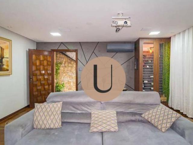 Linda Casa com Ampla Área Construída na Vila Prudente