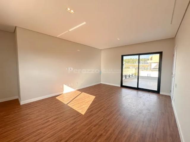 Linda Casa com design moderno no Condomínio Le Jardin II Por R$1.730.000,00