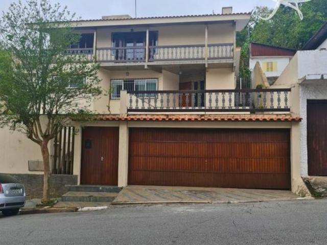 Linda casa com Design Único à Venda no Bairro Eldorado – Diadema