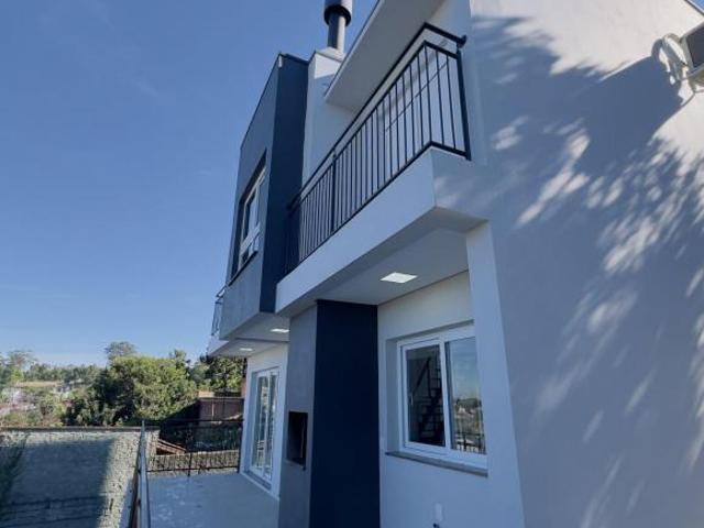 LINDA CASA COM DESING MODERNO BAIRRO SCHARLAU COM VISTA ESPETACULAR