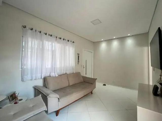 Linda Casa com Dois Quartos e Uma Vaga de Garagem na Vila Carrão SP
