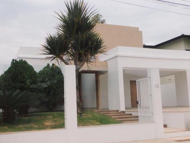 Linda casa com Jacuzzi Condomínio Quintas do Sol QD 04 Jardim Botânico