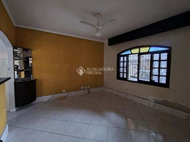 Linda casa com PISCINA na Vila Caiçara