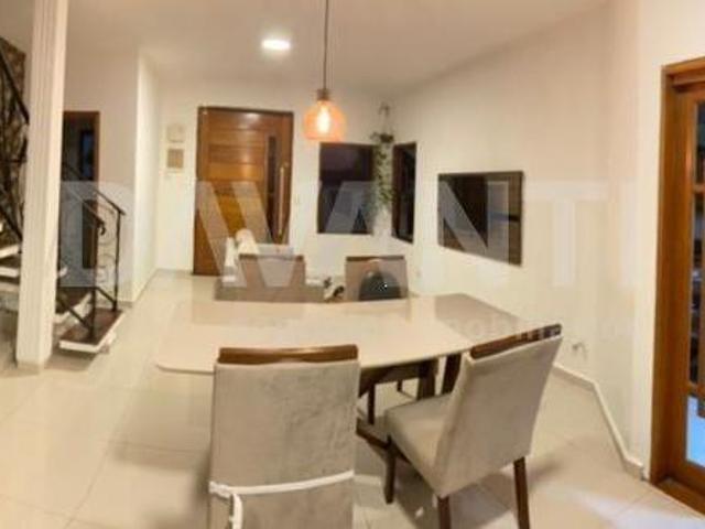 Linda casa com piscina no bairro Zambon em Jaguariúna!
