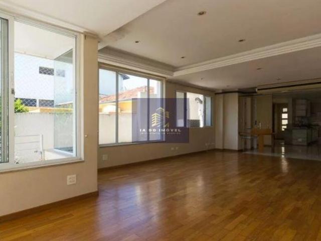 Linda Casa, com Piscina, Á Venda