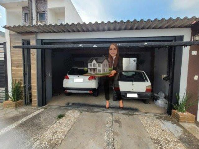 Linda Casa com piscina à Venda no Portal das Alamedas