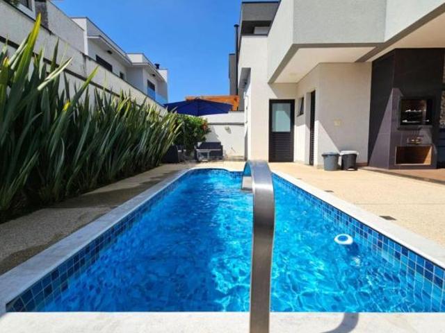 Linda Casa com Piscina Aquecida no Condomínio Residencial Veredas, em Mogi das Cruzes!