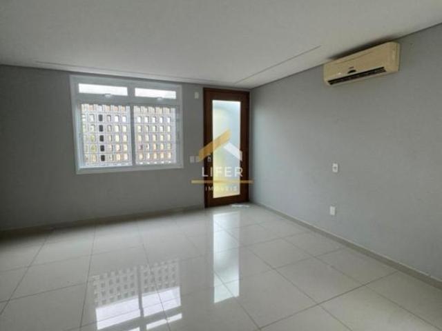 Linda Casa com Piscina e Área Gourmet no Condomínio Palm Tree em Indaiatuba