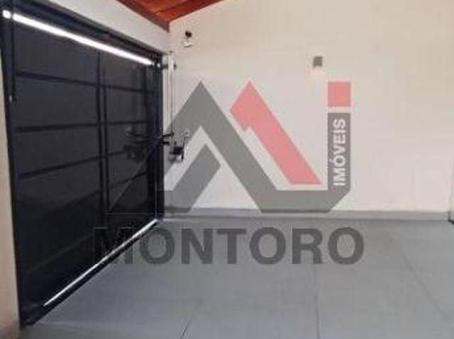 LINDA CASA COM PISCINA EM AMERICO BRASILIENSE
