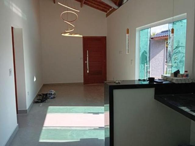 Linda Casa com Piscina em Peruíbe – Pronta para Morar!