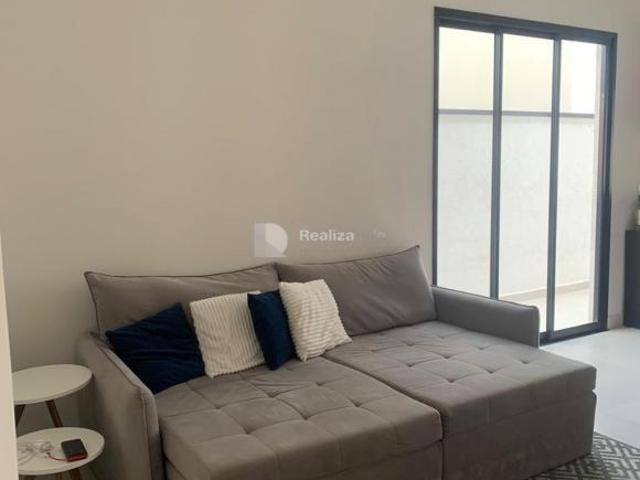 Linda casa com planejados em condomínio fechado com ampla área gourmet, 3 dormitórios!