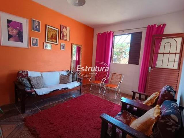 Linda Casa com quatro dormitórios na Lorenzi