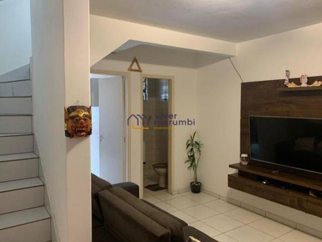 Linda casa com quintal e edícula