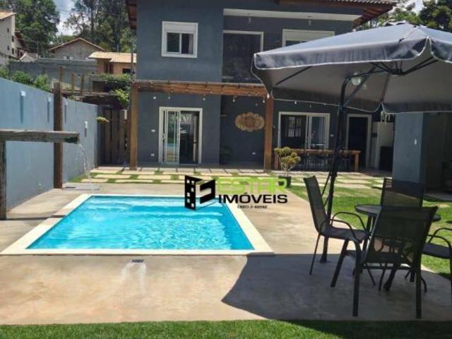 Linda Casa com Suíte, Piscina Aquecida e Área Gourmet Completa
