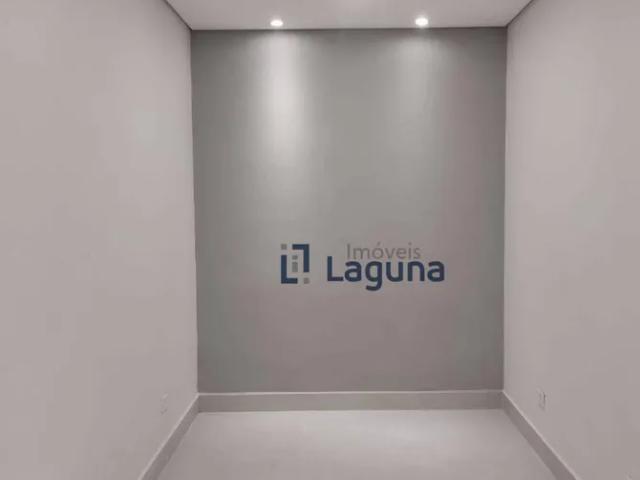 Linda casa comercial, 100% reformada com 300 m² de área construída no Jardim Bela Vista!