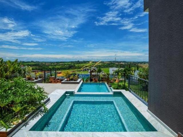 Linda Casa, Cond. Fechado de Alto Padrão com 5 suítes, Piscina e uma Linda Vista