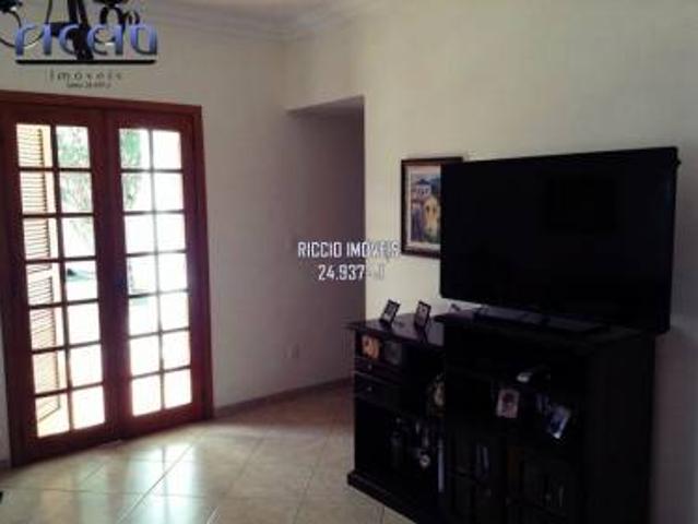 Linda Casa Condomínio Santa Helena Caçapava 360 m² 5 dorms