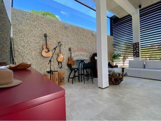 Linda Casa, Condomínio Portal do Aeroporto c/ 500m2, para alugar