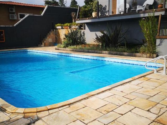 Linda casa condomínio Palavra da vida com 5 quartos piscina espaço gourmet