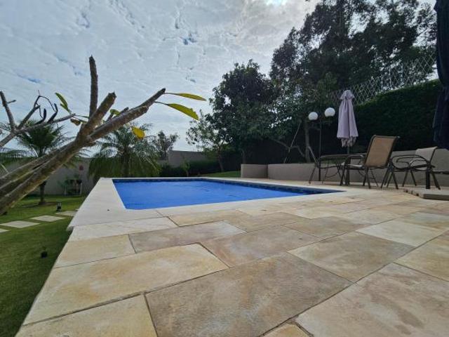 LINDA CASA CONDOMÍNIO ZONA OESTE