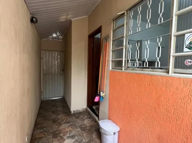 Linda casa de meio lote disponível para venda no Bairro do Bonfim em Taubaté/SP