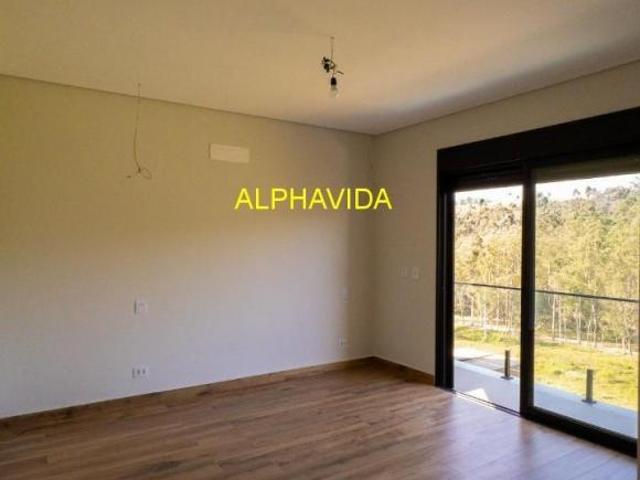 Linda Casa de Alto Padrão no Condomínio Ithayê em Santana de Parnaíba SP: 5 quartos, 5 suítes, 3 sal