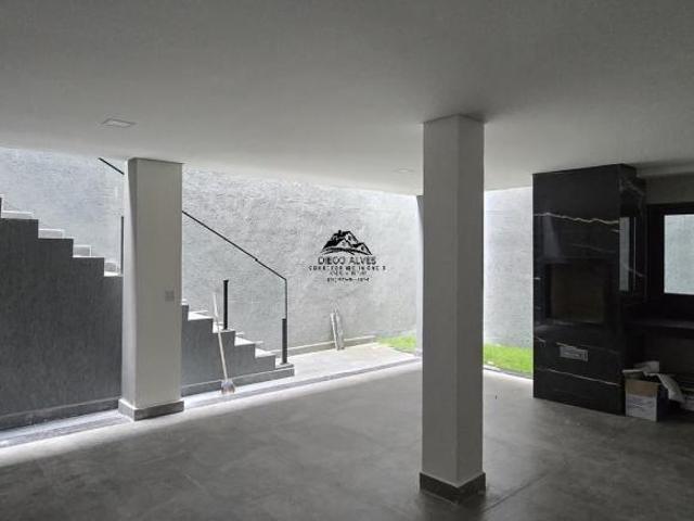 LINDA CASA DE ALTO PADRÃO À VENDA COM 3 QUARTOS, ÁREA GOURMET, 2 VAGAS, ESPIRITO SANTO BETIM