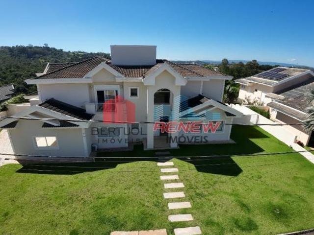 Linda casa de alto padrão a venda no Condomínio Sol Vinhedo Village