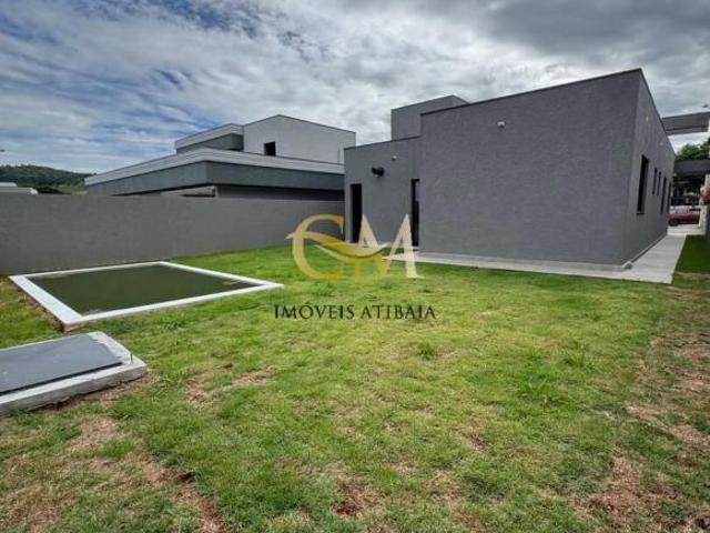 Linda Casa de Alto Padrão localizada no Condomínio Buona Vita Gold