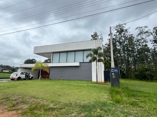 Linda casa de campo a venda